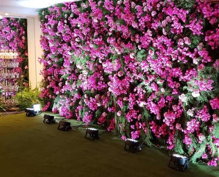 Painel de Flores na Decoração: + 40 fotos para se inspirar