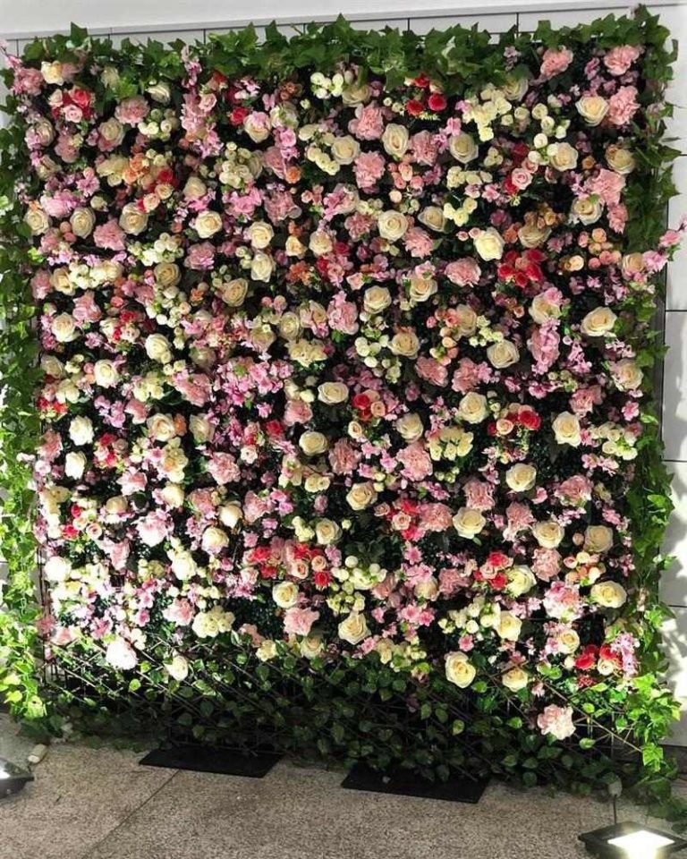 Painel de Flores na Decoração: + 40 fotos para se inspirar