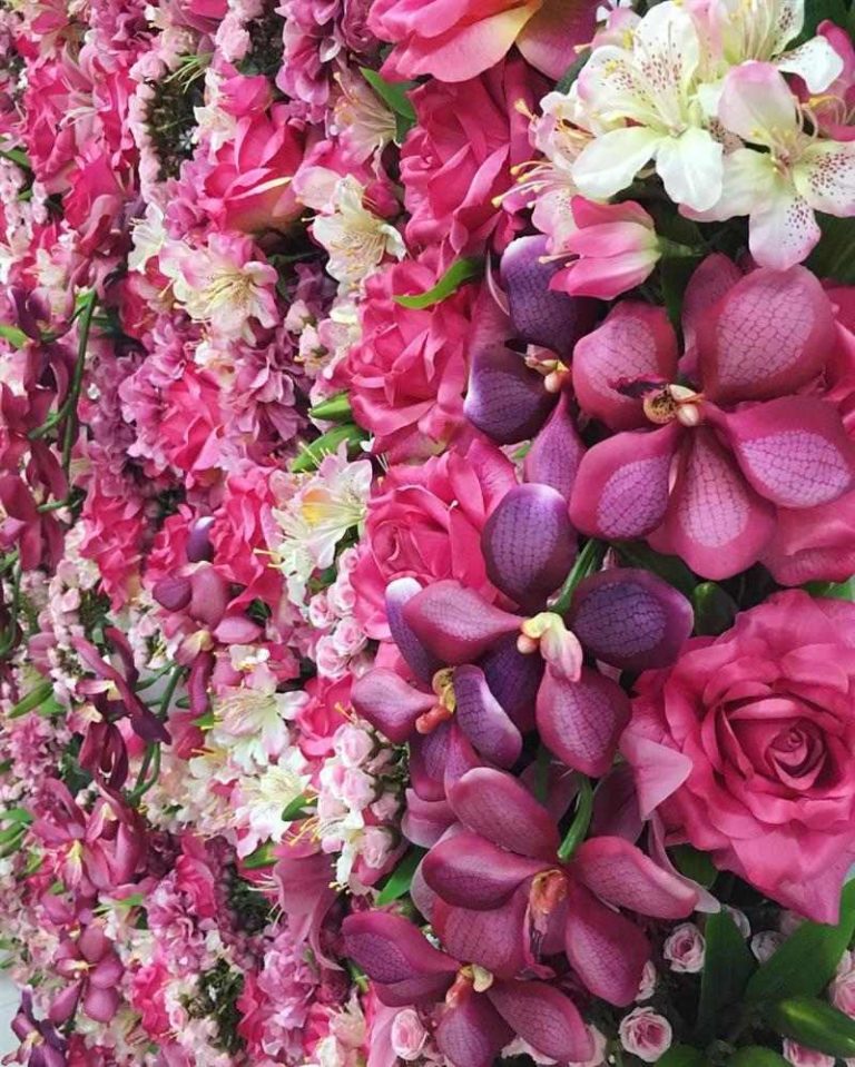 Painel de Flores na Decoração: + 40 fotos para se inspirar